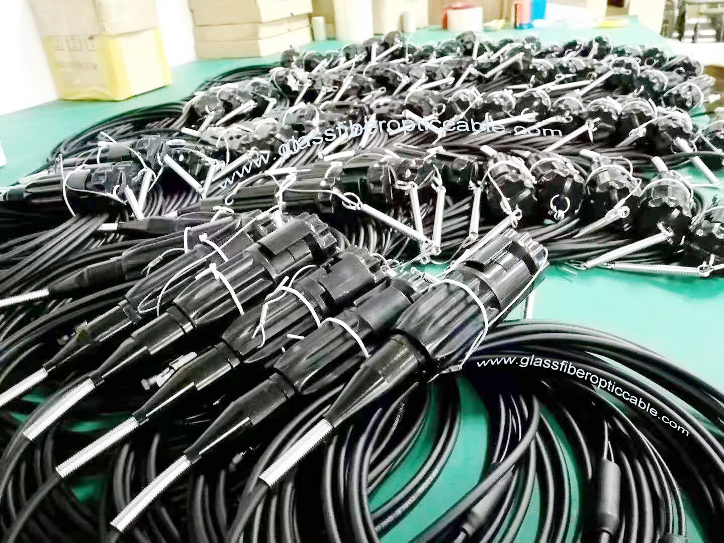 4C 8C 12C Expanded Beam Multichannel Hermaphroditic Beam Fiber Optic ...